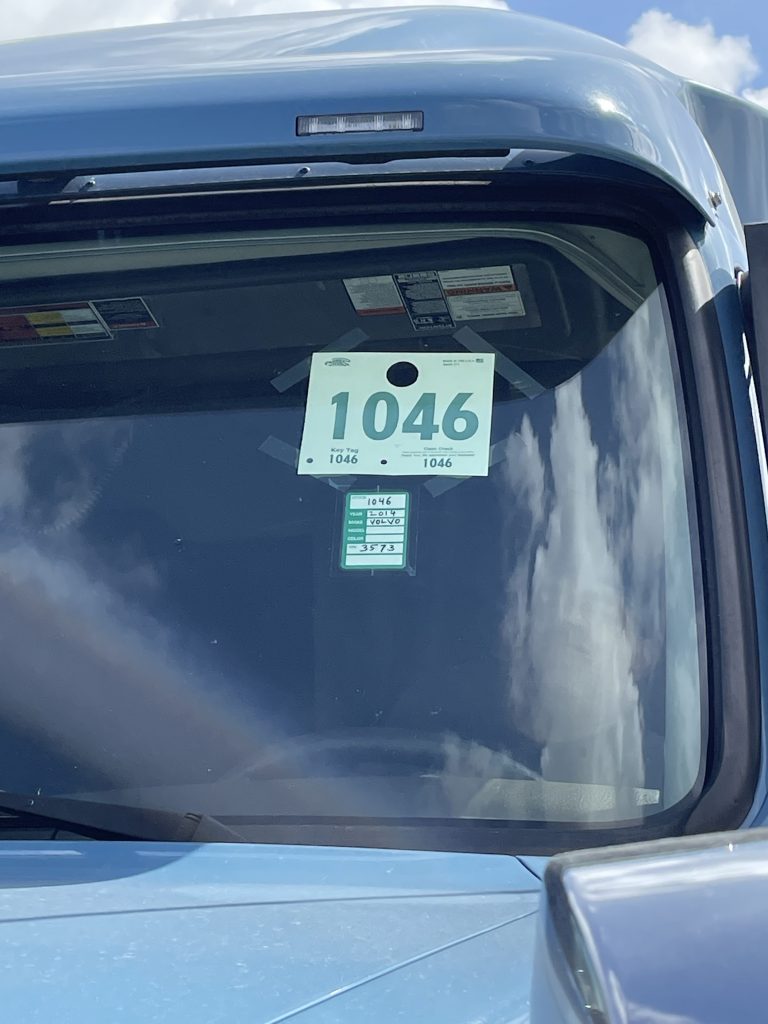 2014 VOLVO VNL Semi Truck(TAG 1046) - RK Truck Sales