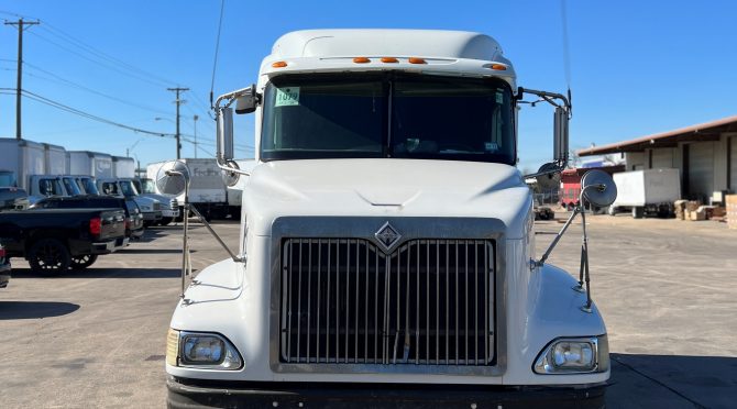 International Sleeper Truck - RK Truck Sales