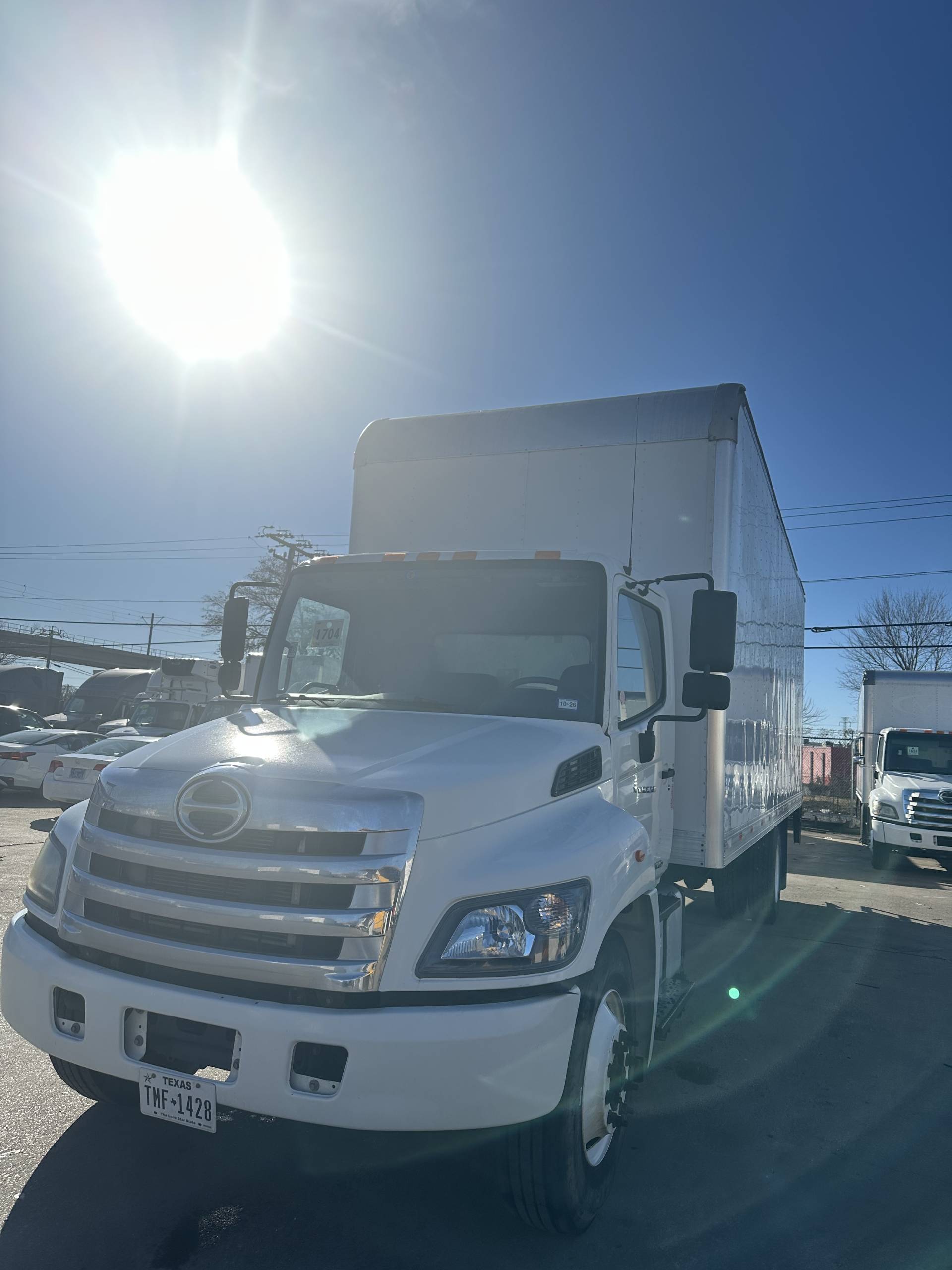 2018 HINO 26FT BOX TRUCK WITH LIFT GATE (Tag -1704) - RK Truck Sales