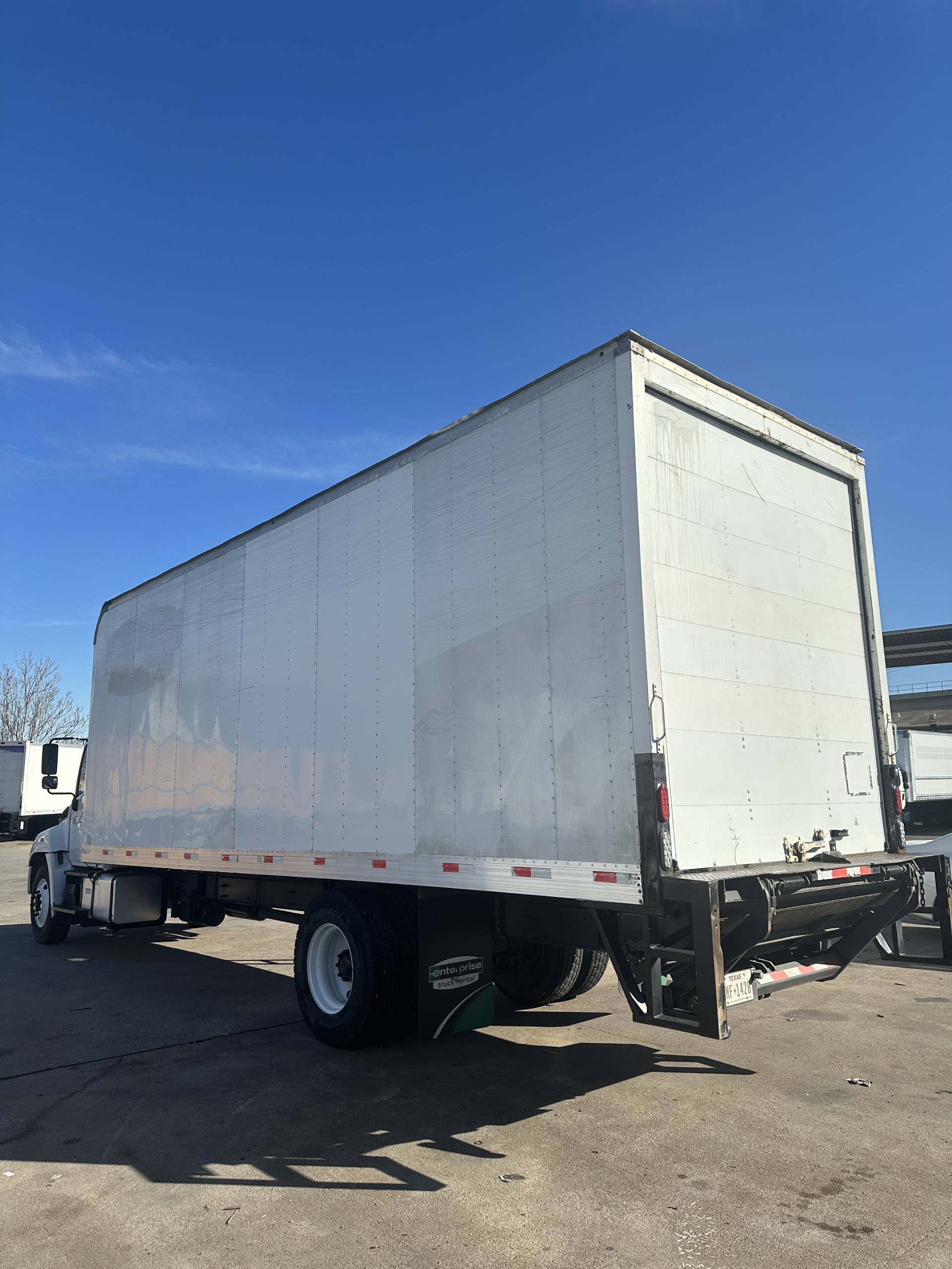 2018 HINO 26FT BOX TRUCK WITH LIFT GATE (Tag -1704) - RK Truck Sales